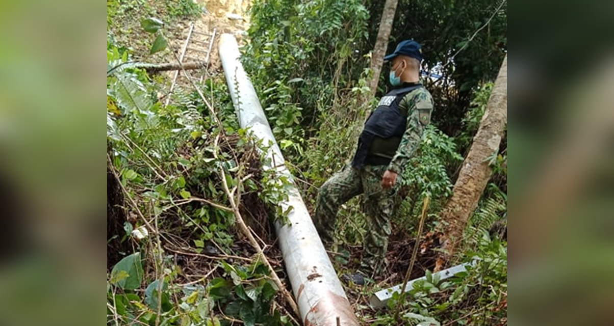 2 linemen die after electric post in Bilar falls