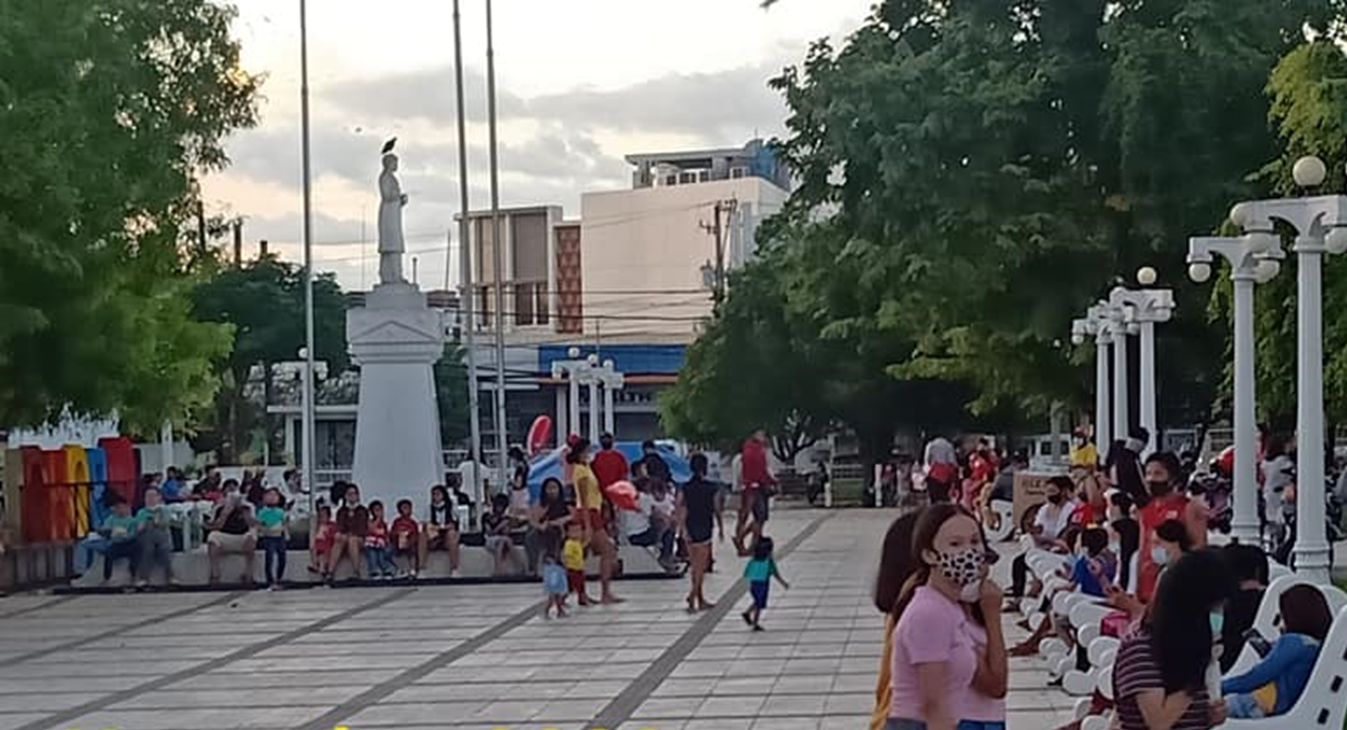 Plaza Rizal in Tagbilaran City ordered closed as COVID cases surge